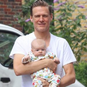 Bryan Adams Doesn't Have A Wife But Has 2 Kids With Girlfriend